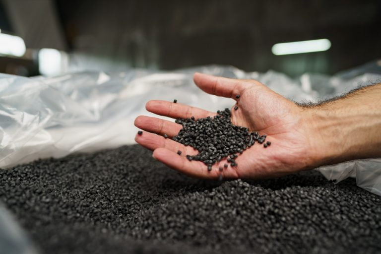 How to Reduce Shrinkage in Injection Molding: Expert Tips and Techniques